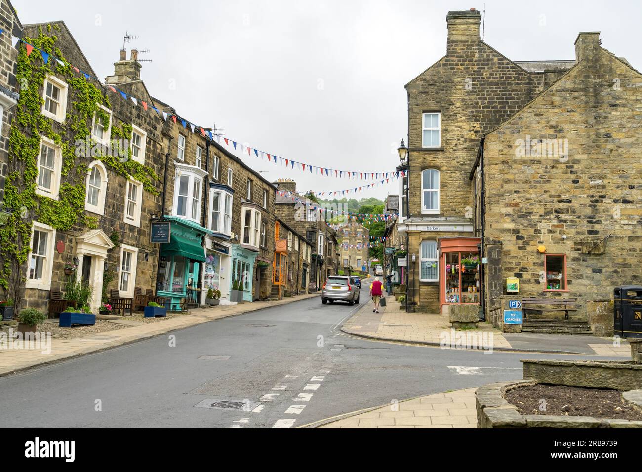 Stone road signs hi-res stock photography and images - Alamy