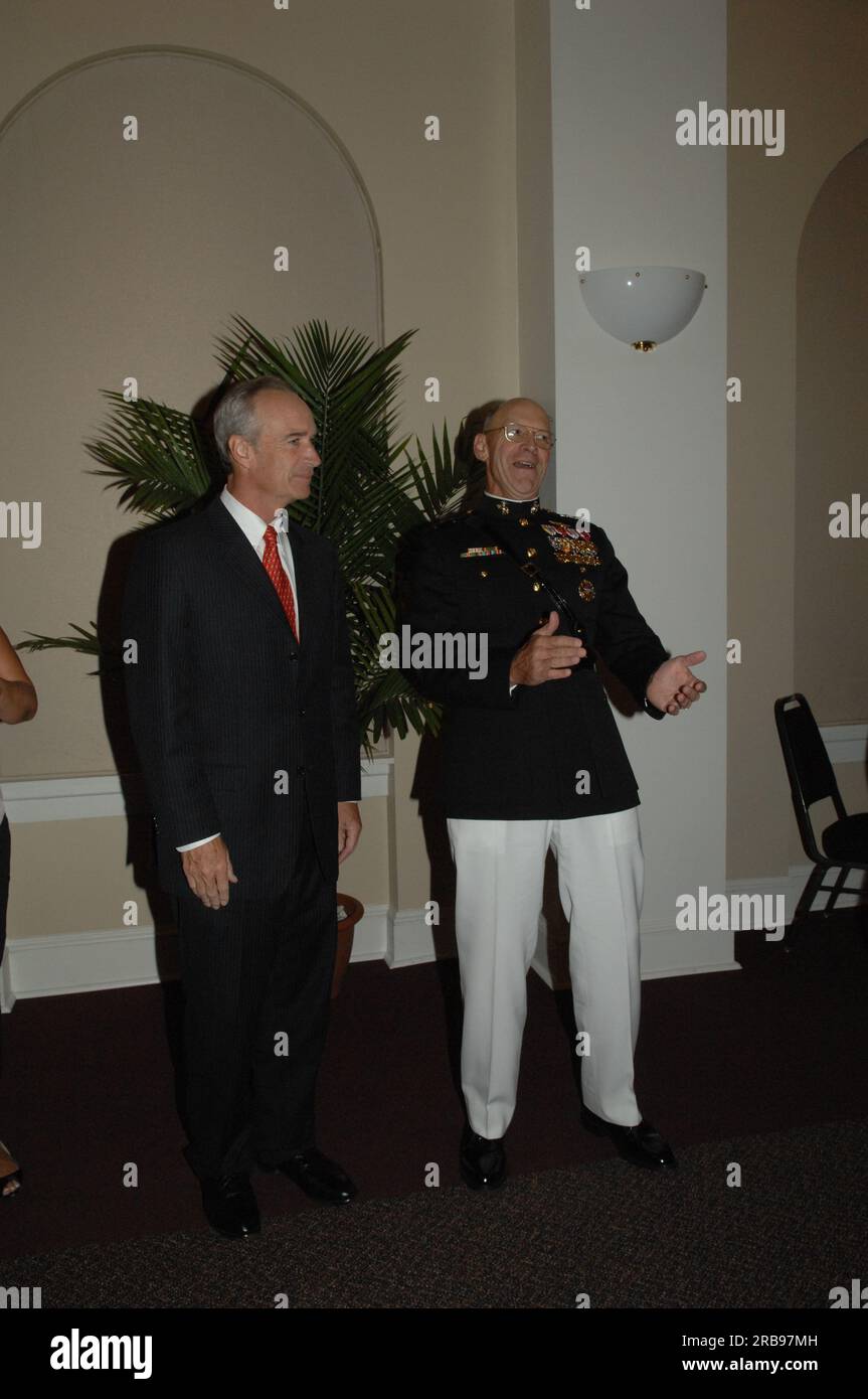 Visit of Secretary Dirk Kempthorne to the Marine Barracks, Washington ...