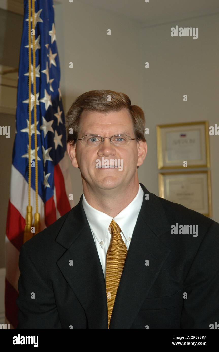 Official portrait of Tim Petty, Deputy Assistant Secretary for Water ...