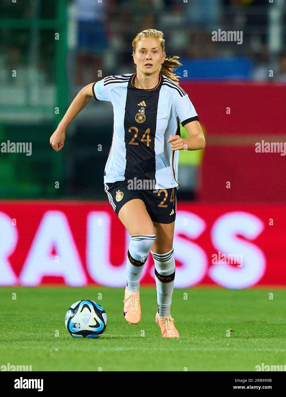 Sjoeke Nüsken, DFB Frauen 24 in the friendly DFB women match GERMANY ...