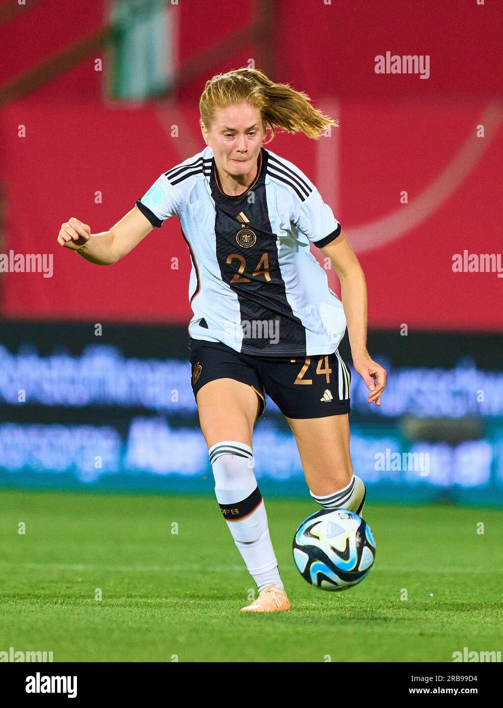 Sjoeke Nüsken, DFB Frauen 24 in the friendly DFB women match GERMANY ...