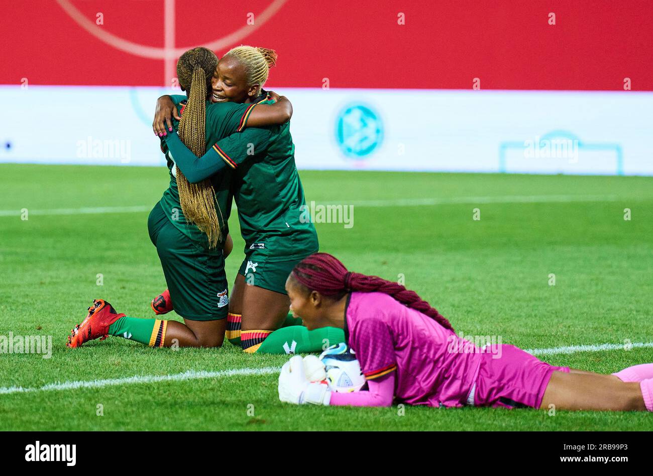 Lushomo Mweemba, Sambia 3 Catherine Musonda, goalkeeper Sambia 1 Mary ...