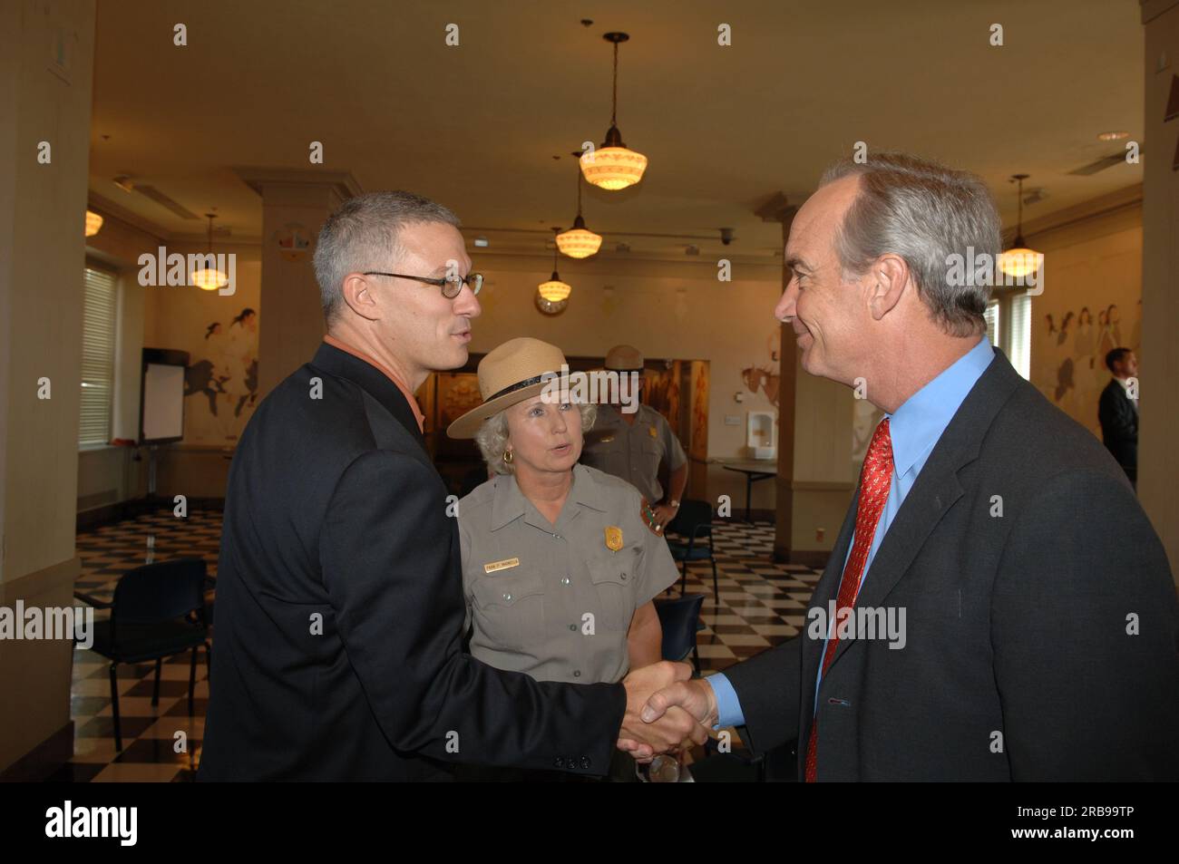 Secretary Dirk Kempthorne leading Interior press conference on National ...