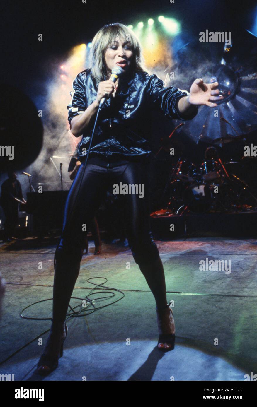 Tina Turner in concert at Hammersmith Odeon 9th April 1982 Stock Photo ...