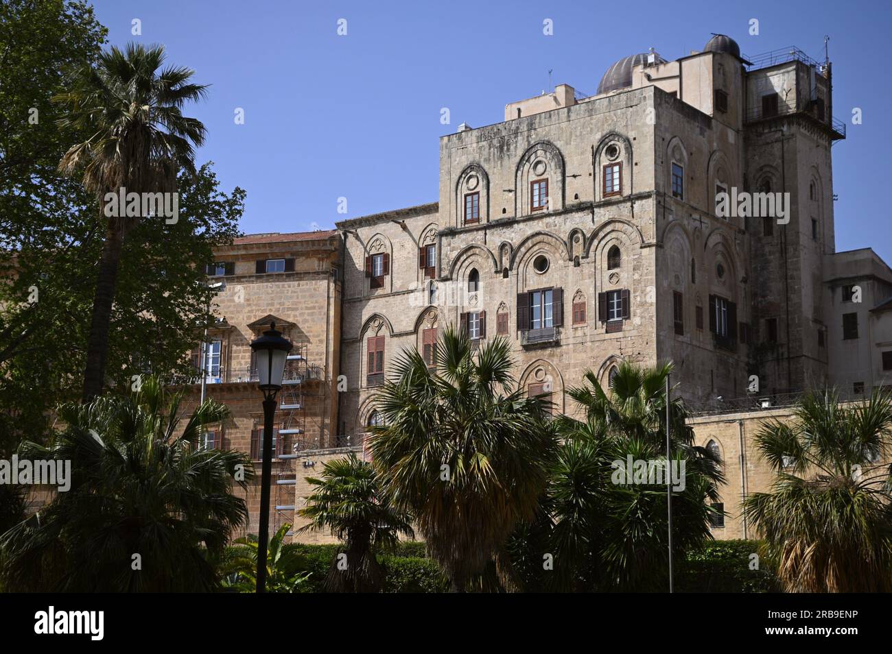 Landscape with scenic view of the Norman-Gothic-Arabesque-Neoclassical ...