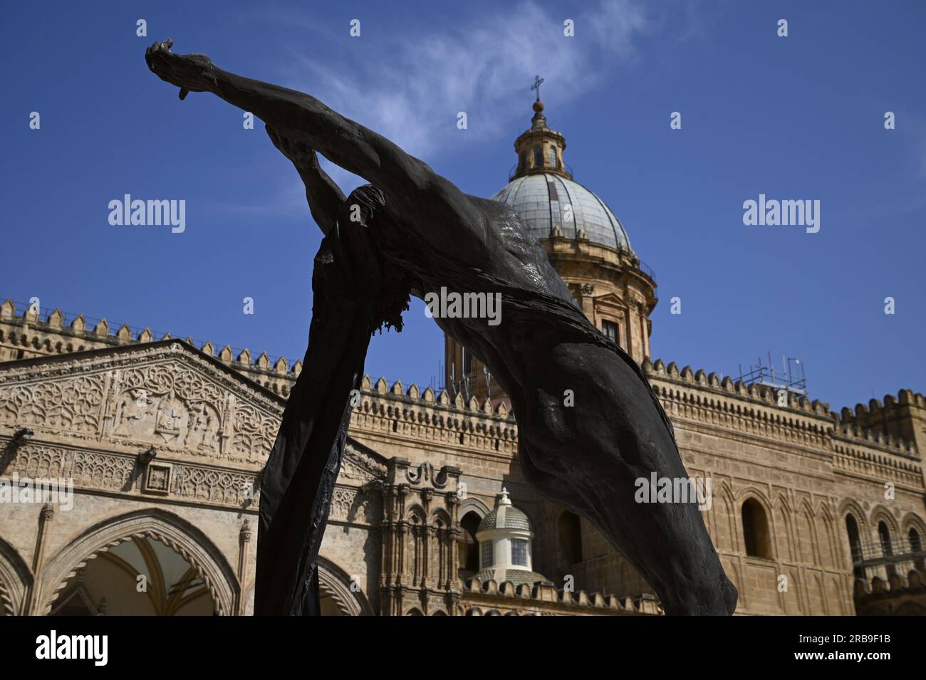 Antique bronze sculpture "A mio padre" by sculptor Vincenzo Muratore on ...