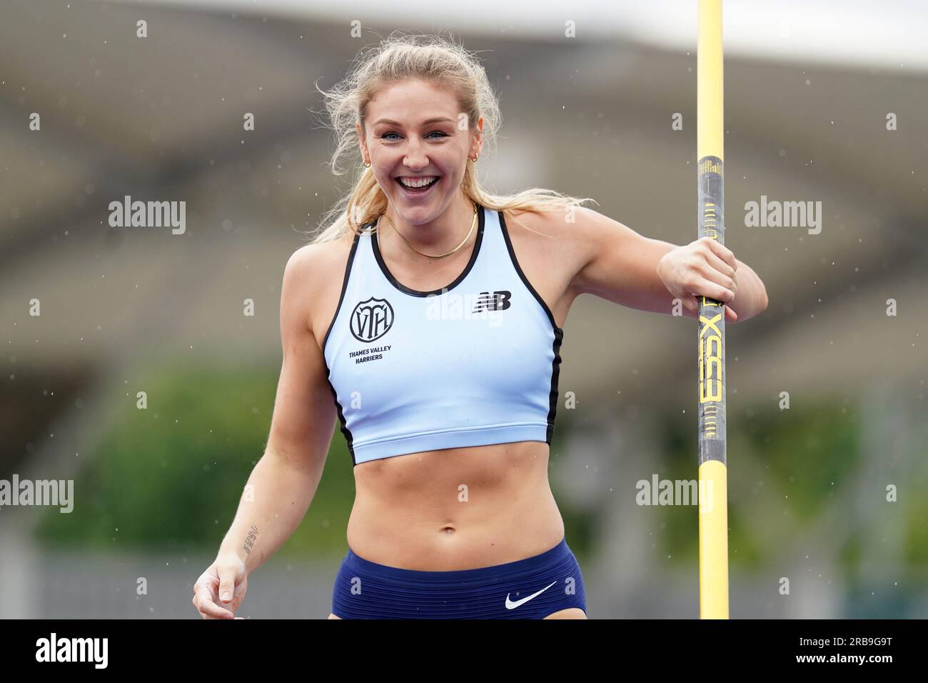 Molly Caudery celebrates clearing a hieght of 4m71" in the Women's Pole ...