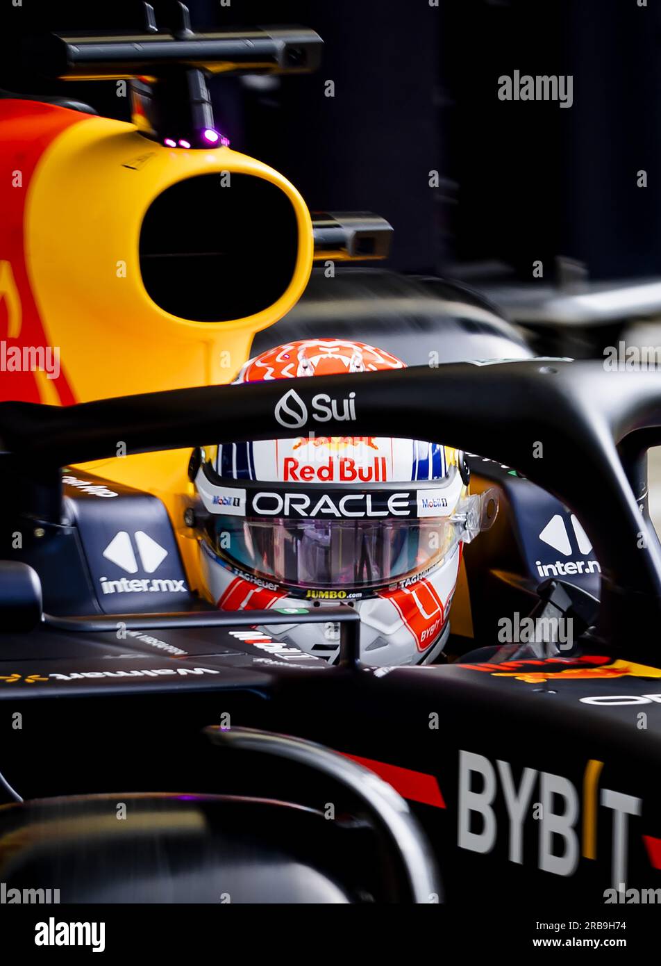 SILVERSTONE - Max Verstappen (Red Bull Racing) during qualifying ahead ...