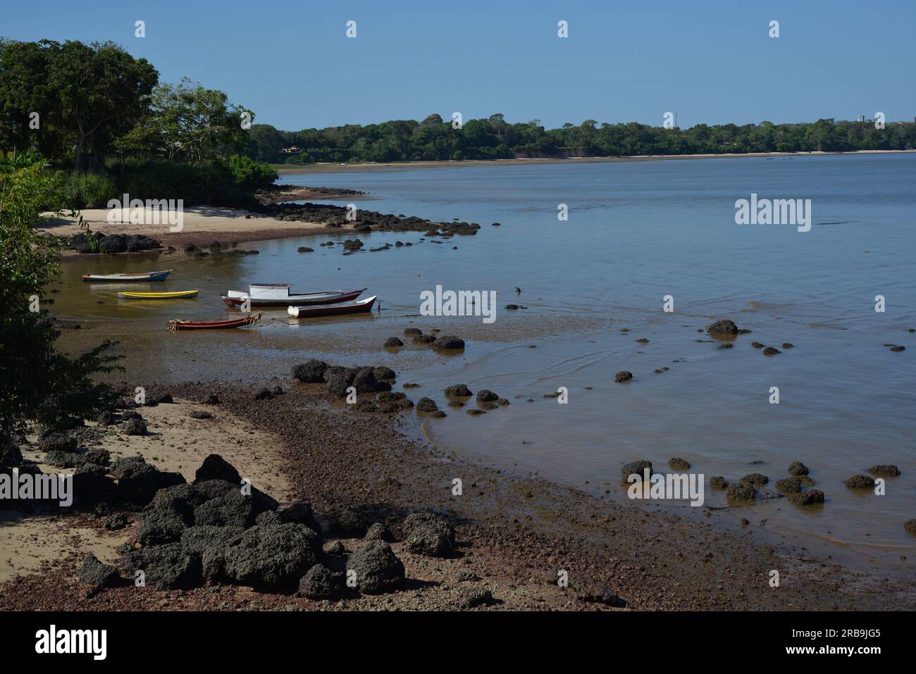 Itupanema beach at Barcarena. Amazônia, Brazil Stock Photo - Alamy
