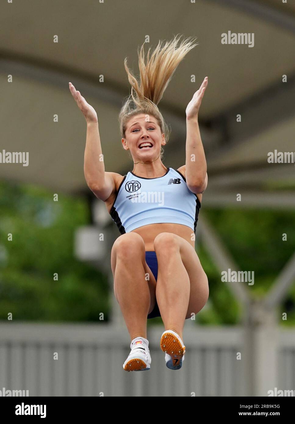 Molly Caudery celebrates clearing a hieght of 4m61" in the Women's Pole ...