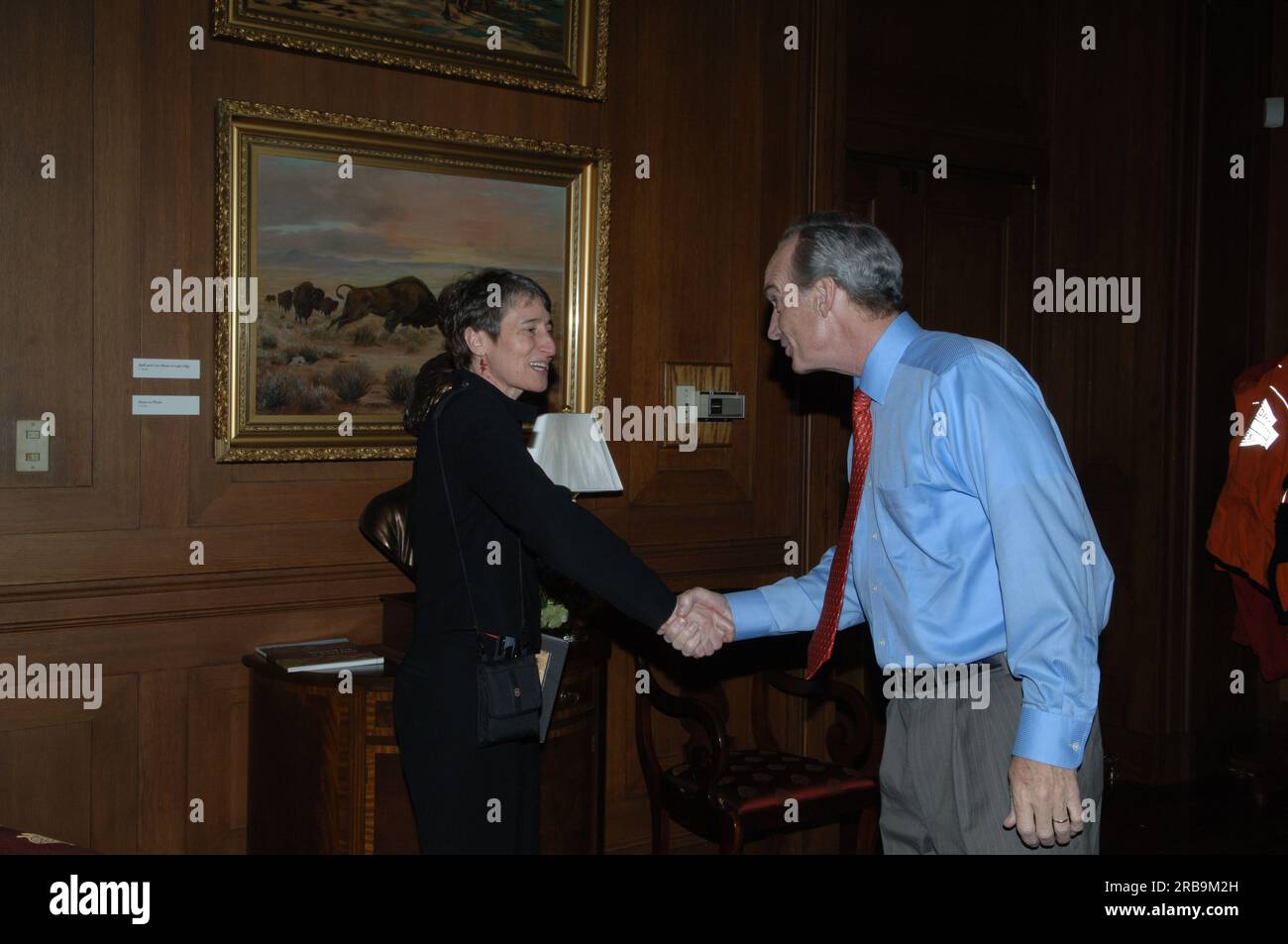 Secretary Dirk Kempthorne meeting at Main Interior with outdoor ...
