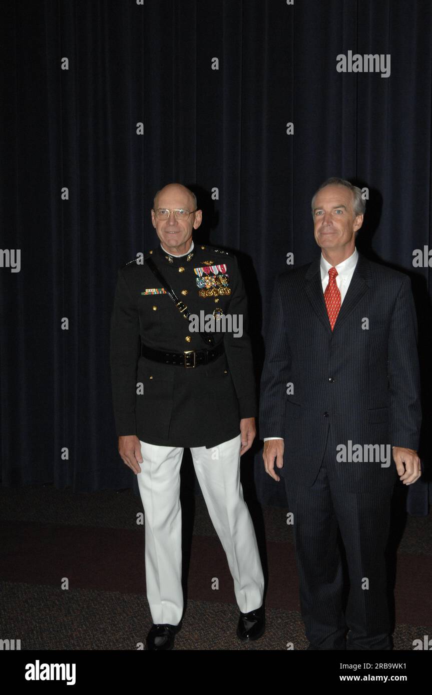 Visit of Secretary Dirk Kempthorne to the Marine Barracks, Washington ...
