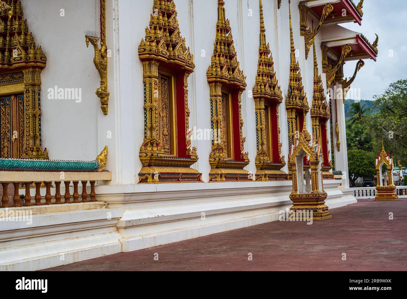 Temple exterior features hi-res stock photography and images - Alamy