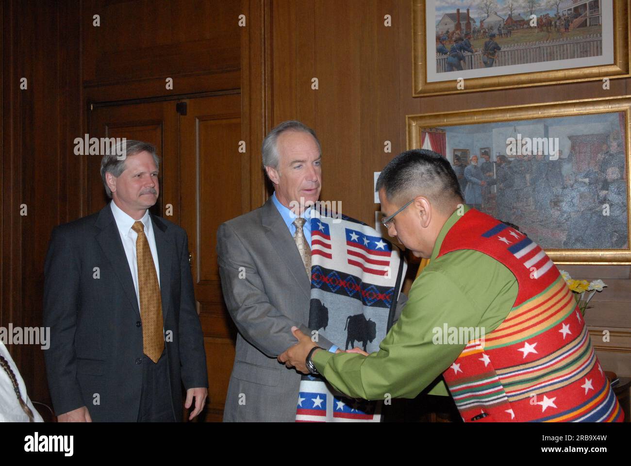 Secretary Dirk Kempthorne meeting at Main Interior with delegation led ...