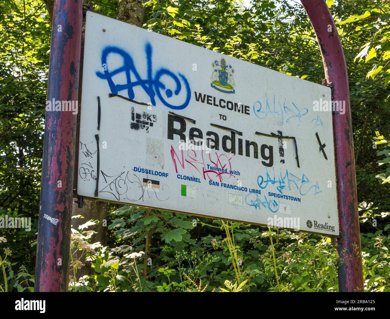 Welcome to Reading Sign, with added Graffiti, Thames Path, Reading ...