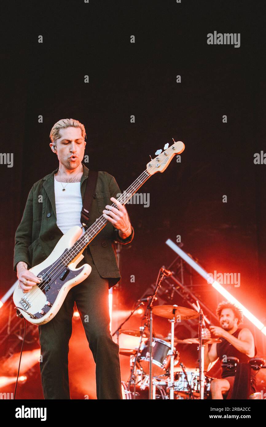 Michael shuman queens stone age hi-res stock photography and images - Alamy