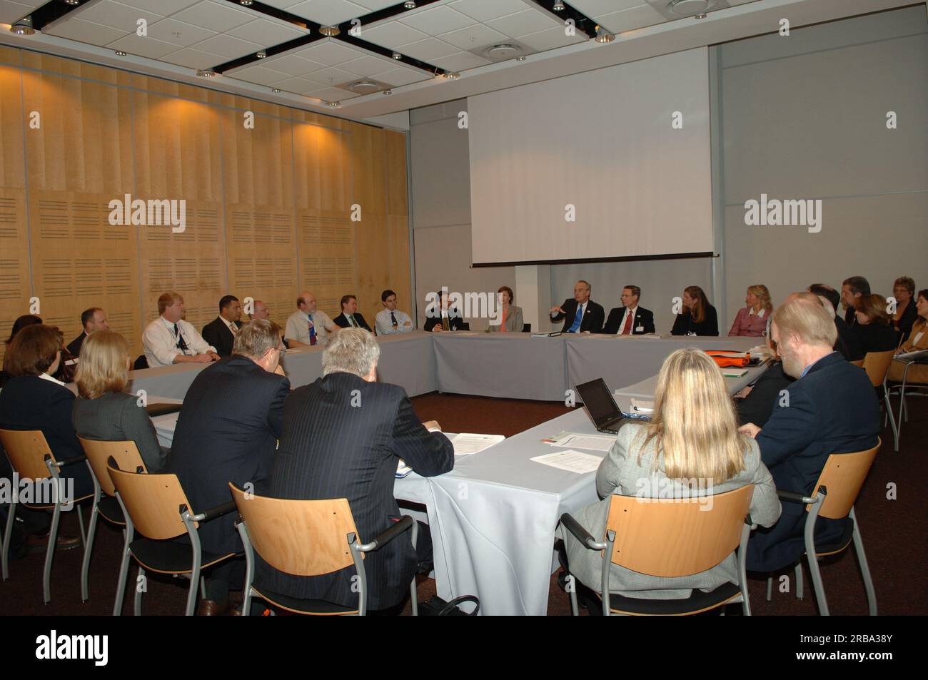 Highlight views from the Group on Earth Observations (GEO) Ministerial ...