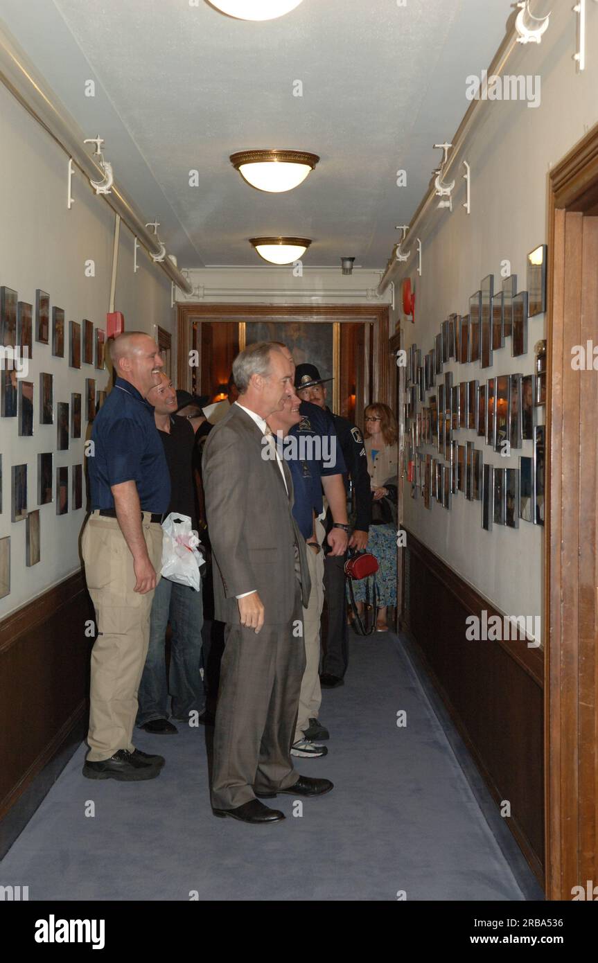 Secretary Dirk Kempthorne meeting at Main Interior with delegation of ...