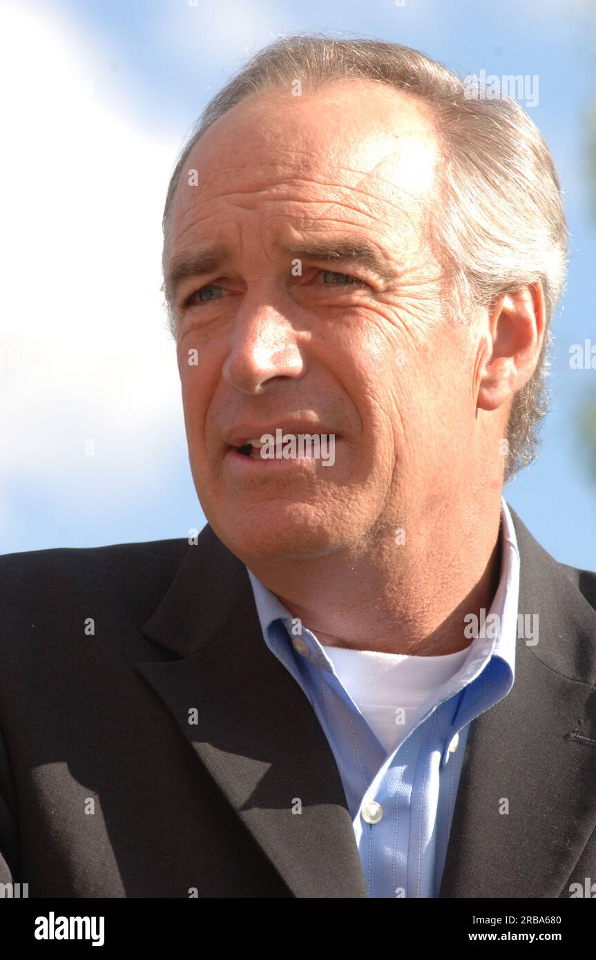 Closeups of Secretary Dirk Kempthorne during his press conference at ...