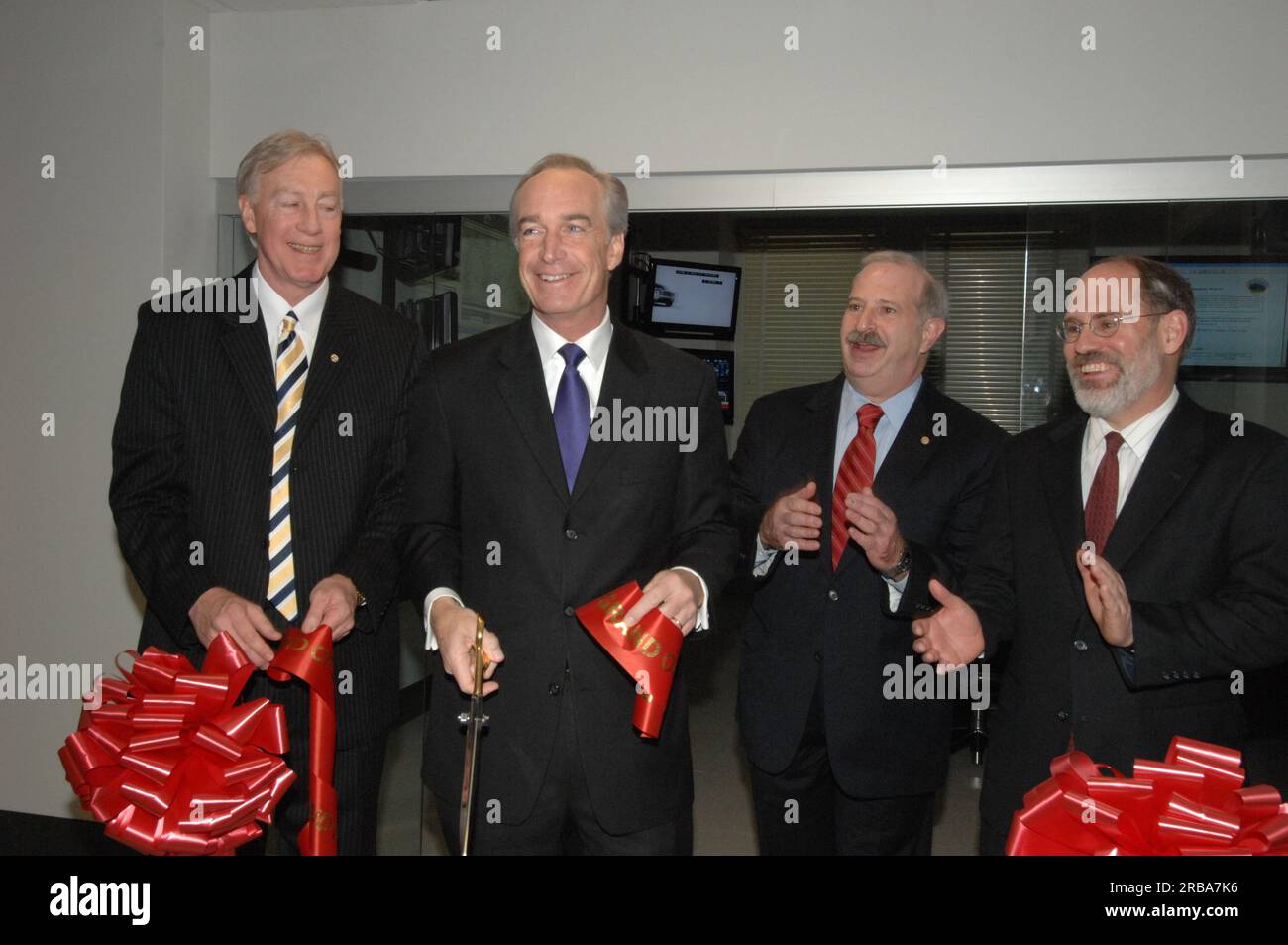 Secretary Dirk Kempthorne joining other senior officials for ribbon ...