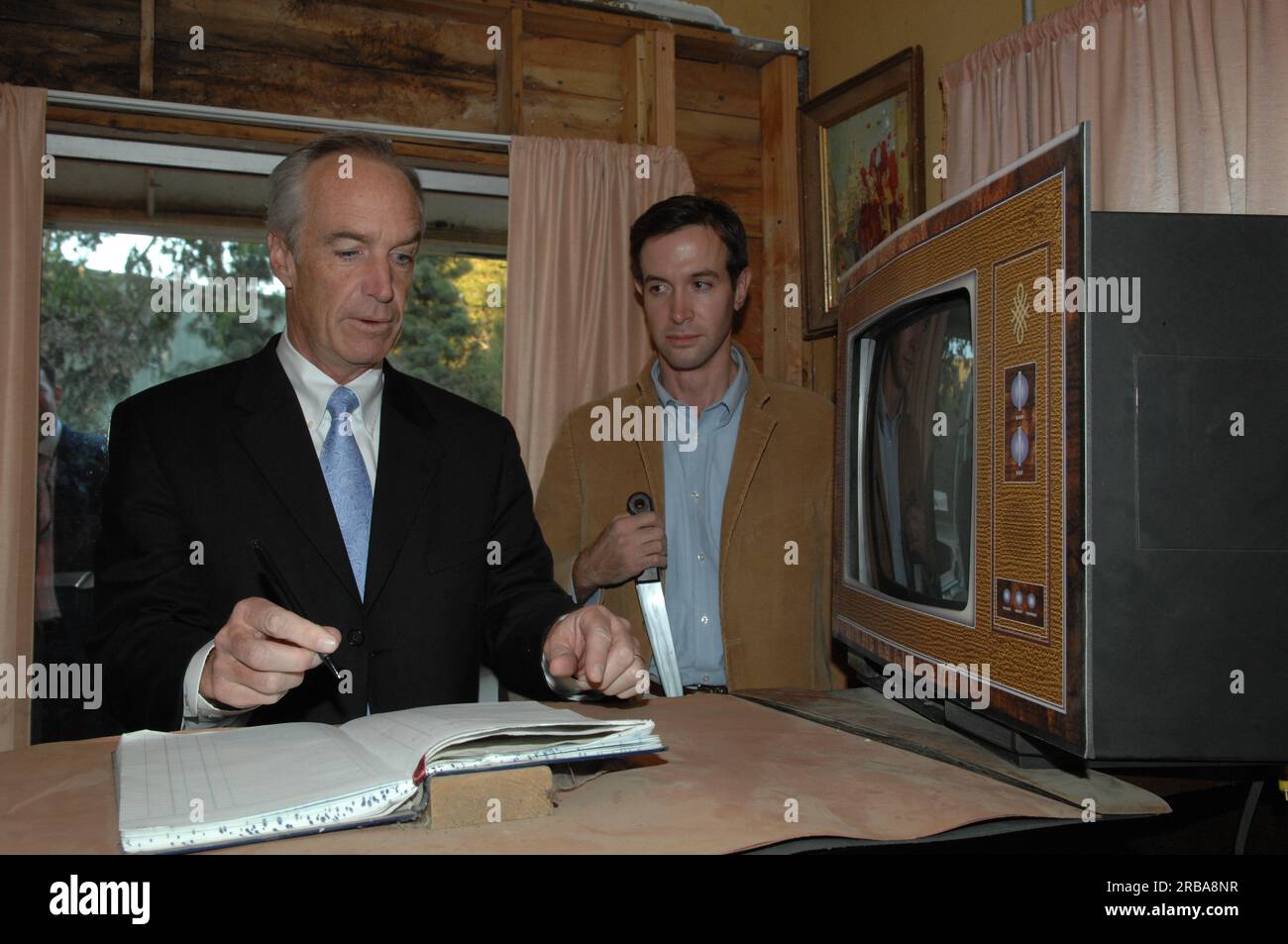 Secretary Dirk Kempthorne and aides on visit to Los Angeles, California ...