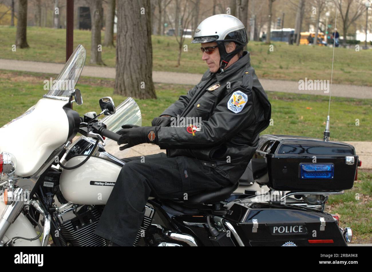 U.S. Park Police motorcycle unit on hand for annual St. Patrick's Day ...