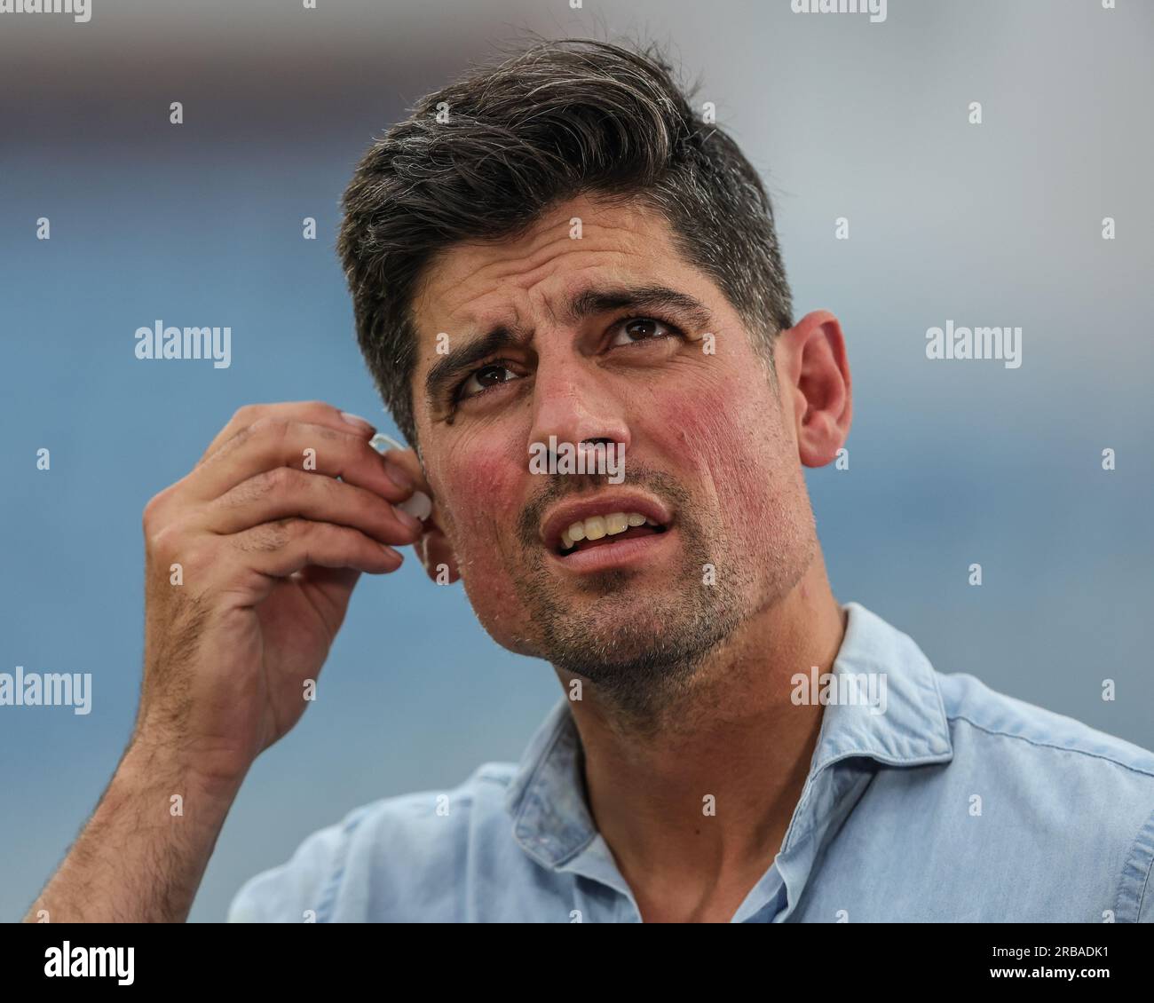 Sir alastair nathan cook cbe hi-res stock photography and images - Alamy