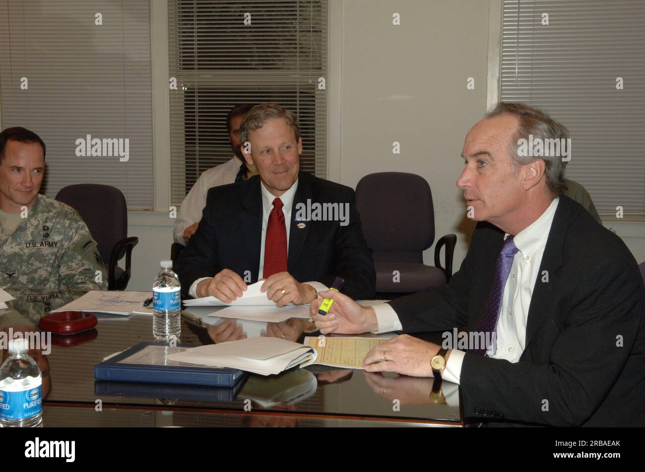 Visit of Secretary Dirk Kempthorne to the Folsom Dam Overlook and ...
