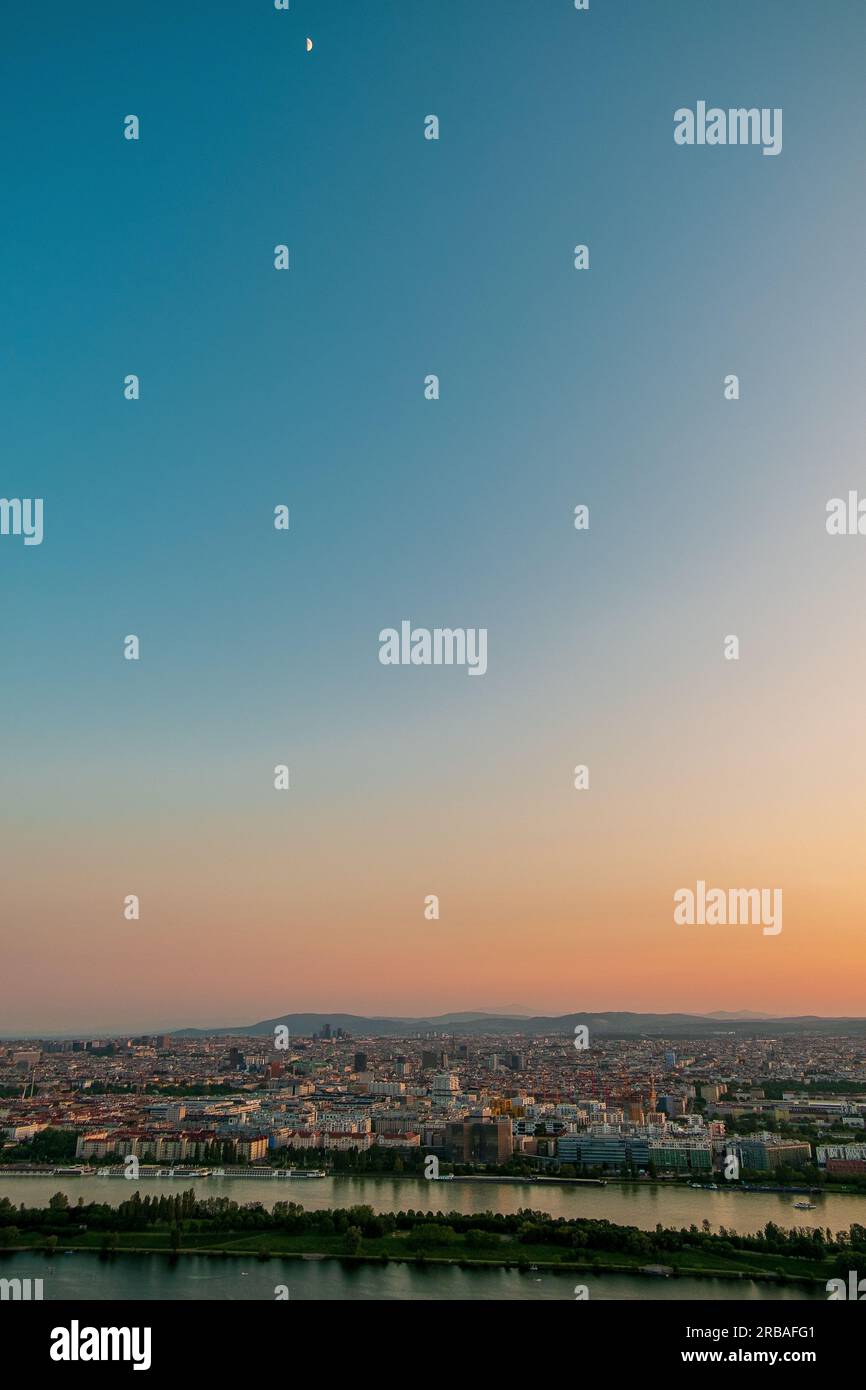 City serenity hi-res stock photography and images - Alamy