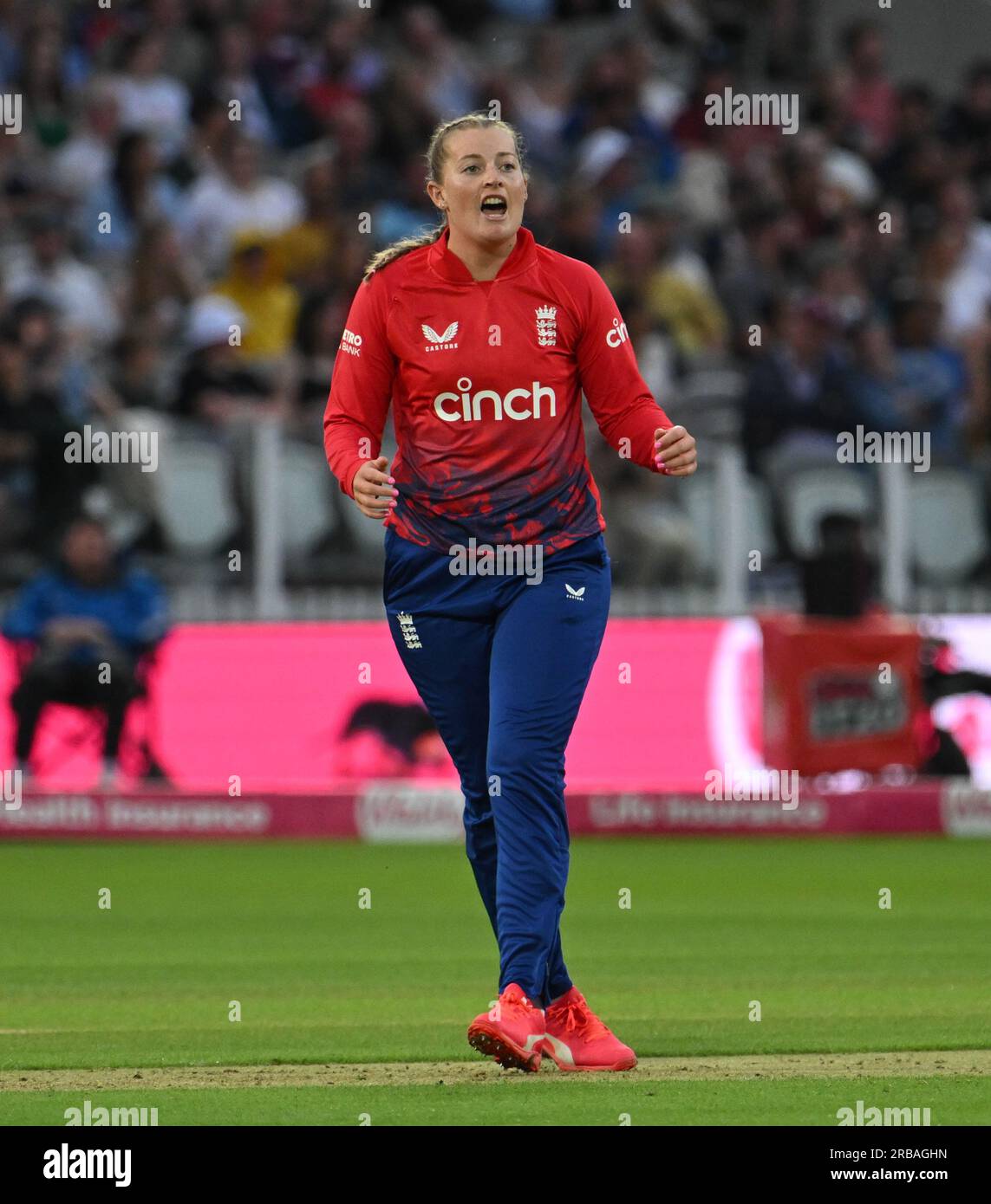 Sophie ecclestone cricket hi-res stock photography and images - Alamy