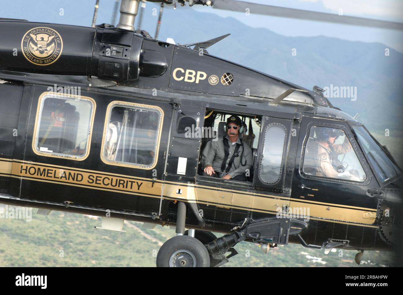 Visit of Secretary Dirk Kempthorne to Pima County, Arizona's border ...