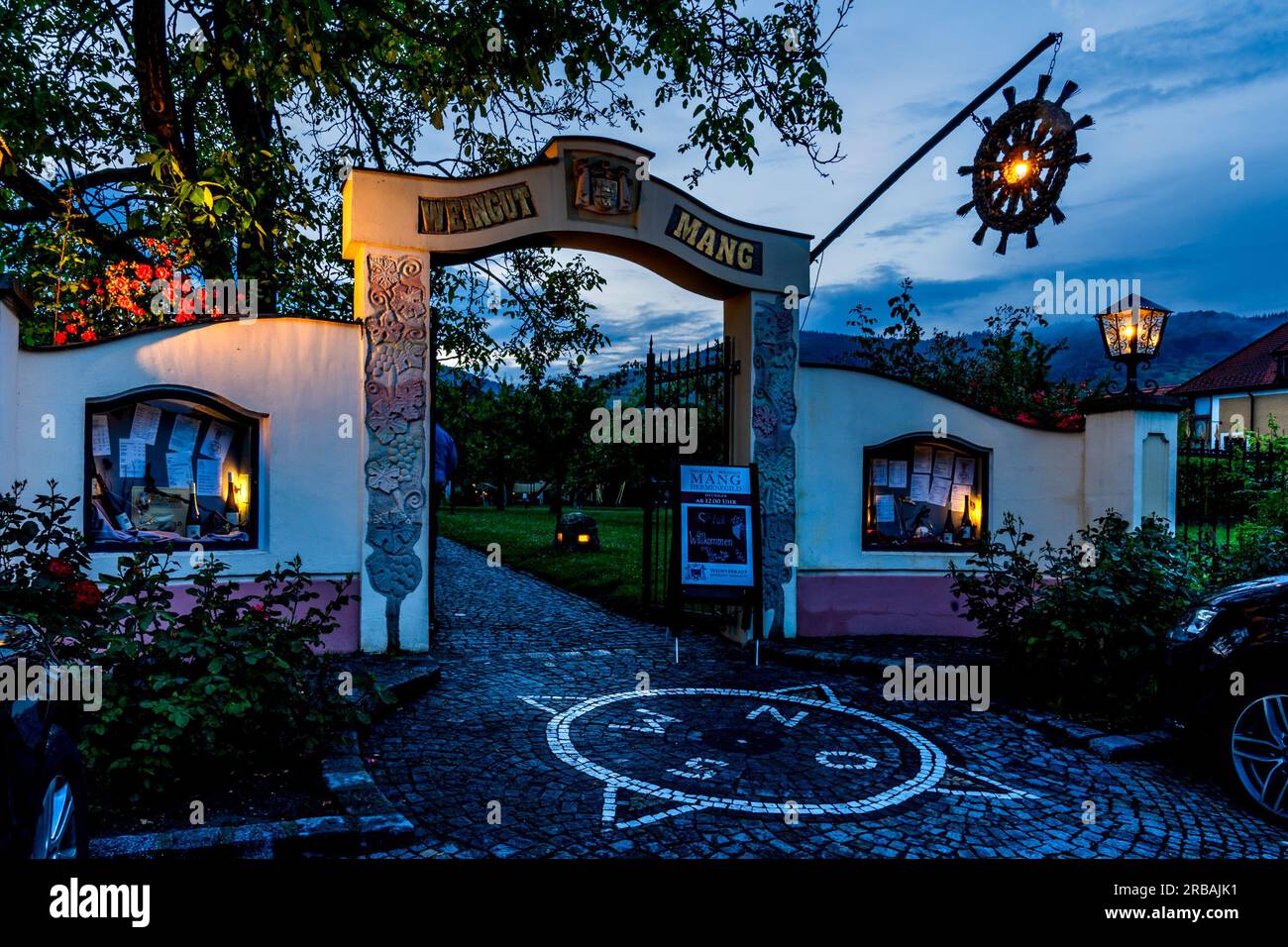 Weingut heuriger hi-res stock photography and images - Alamy