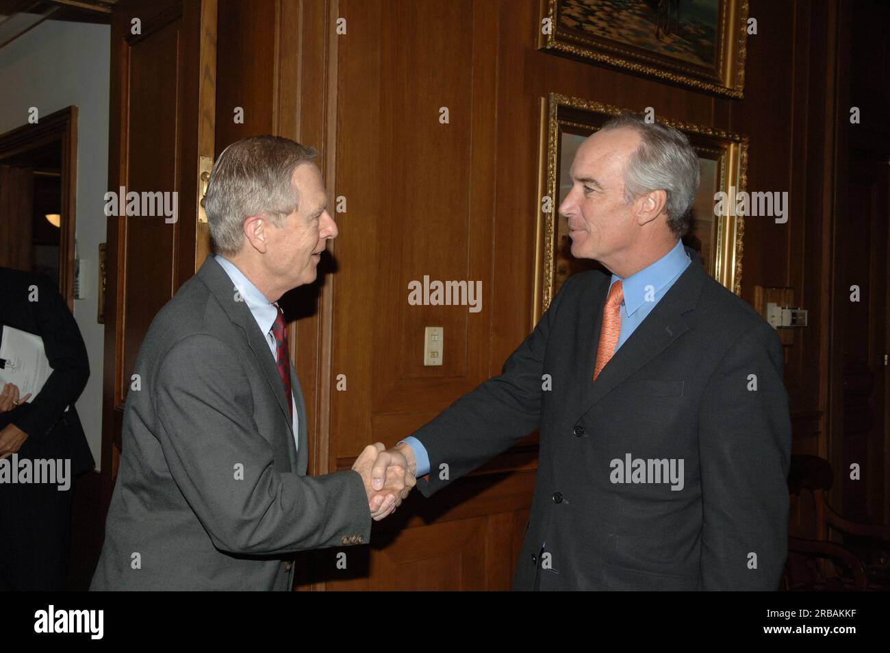 Secretary Dirk Kempthorne and aides meeting at Main Interior with Pete ...