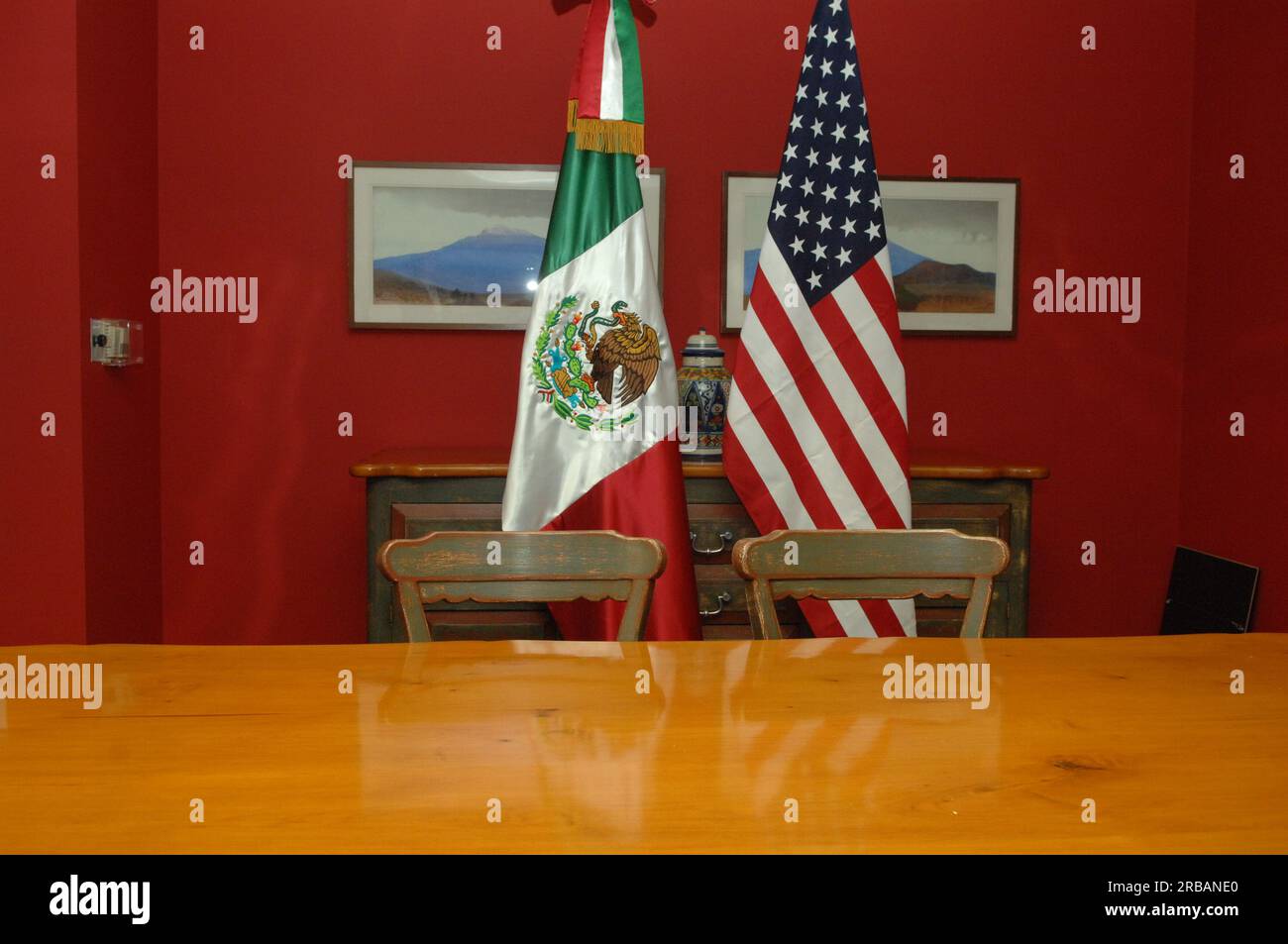 Embassy of mexico in the united states hi-res stock photography and ...