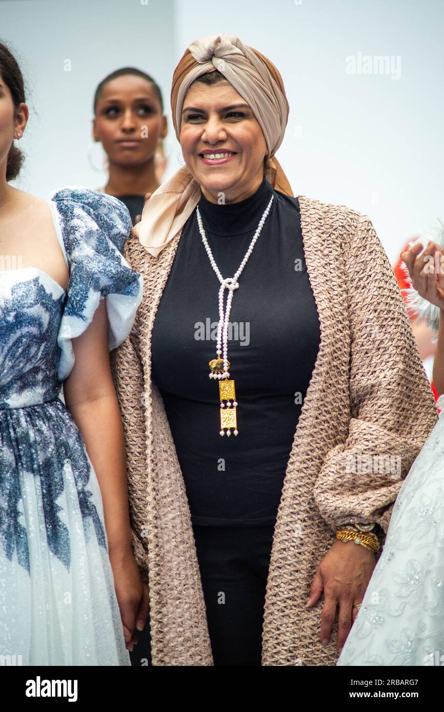 Ambassador mana dabbas hi-res stock photography and images - Alamy