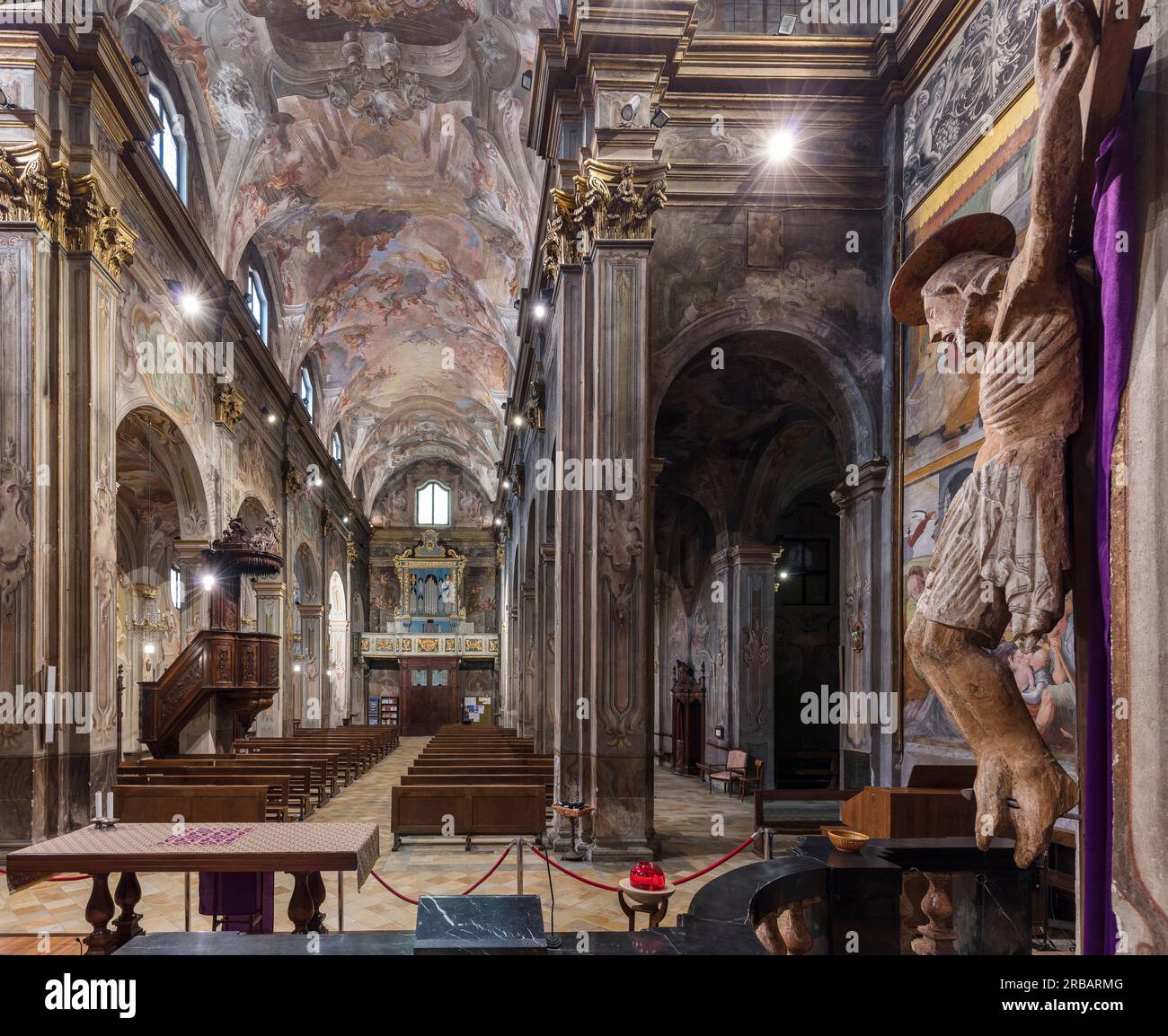 Vercelli church hi-res stock photography and images - Alamy