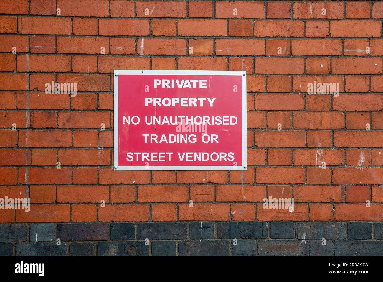 Unauthorised signage hi-res stock photography and images - Alamy