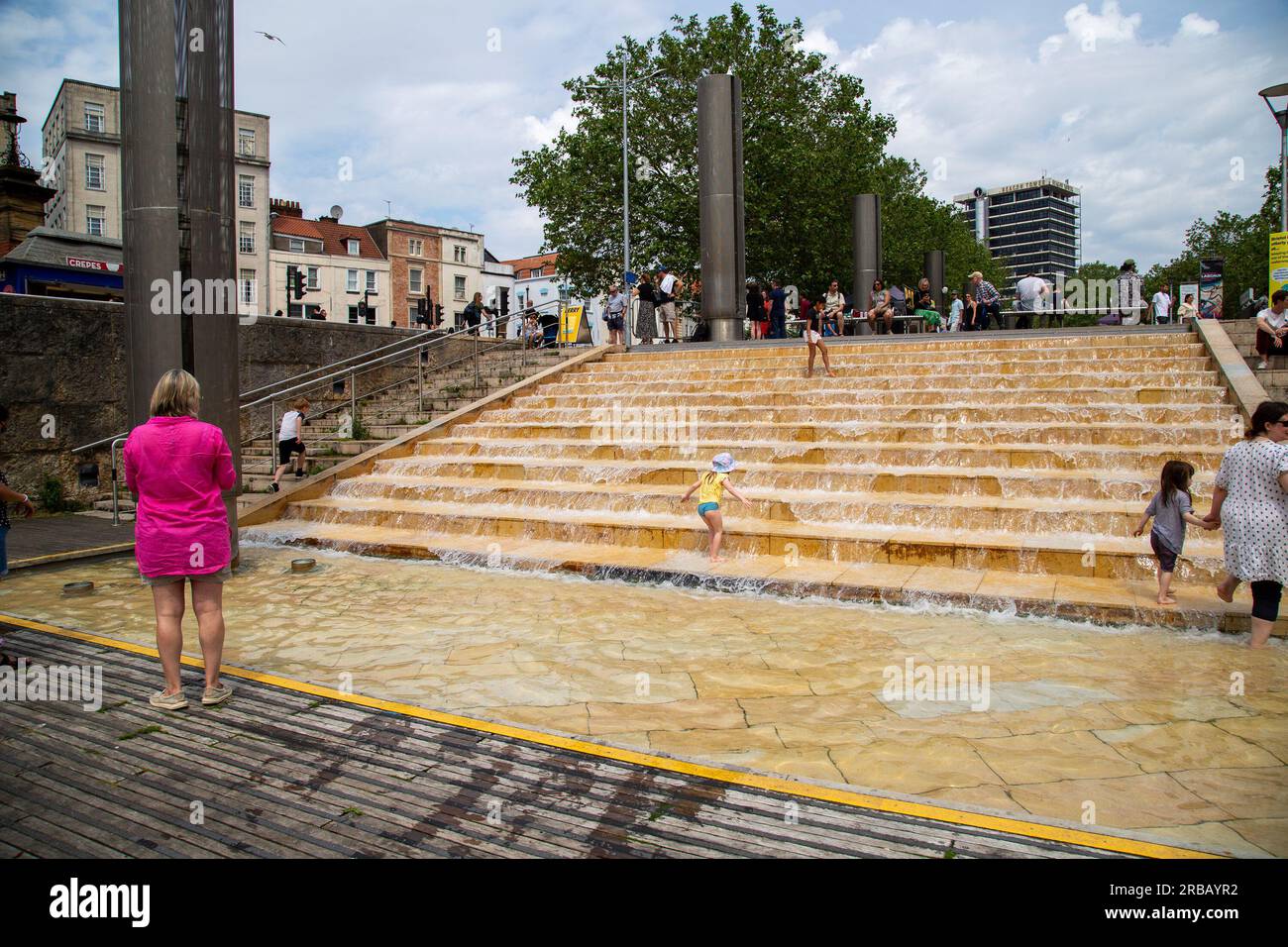 Dock with steps hi-res stock photography and images - Alamy