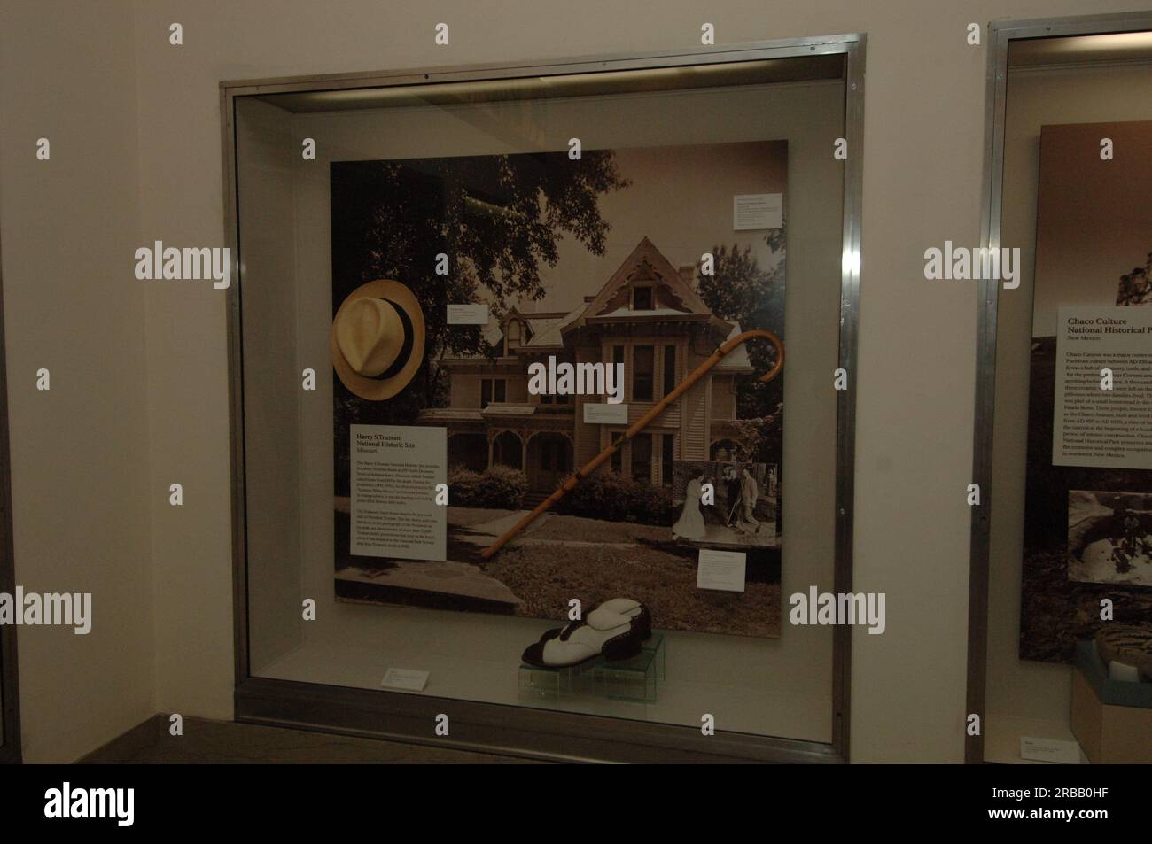 Interior Museum exhibits, viewing spaces Stock Photo - Alamy