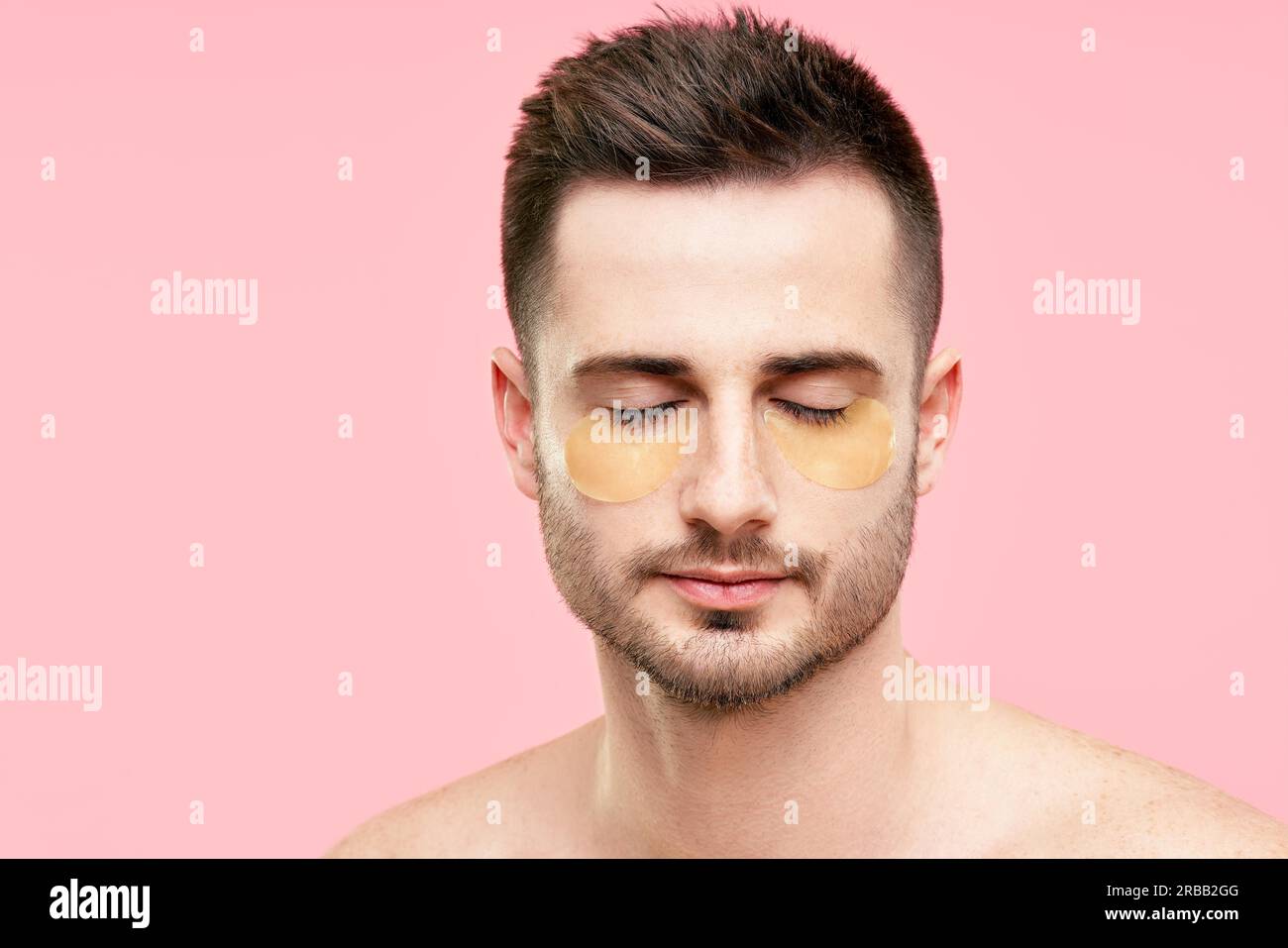 Mens personal care hi-res stock photography and images - Alamy