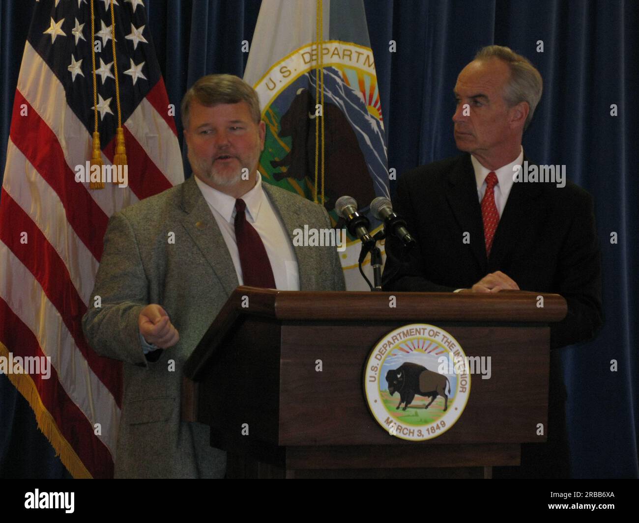 Secretary Dirk Kempthorne leading press conference, at Main Interior ...