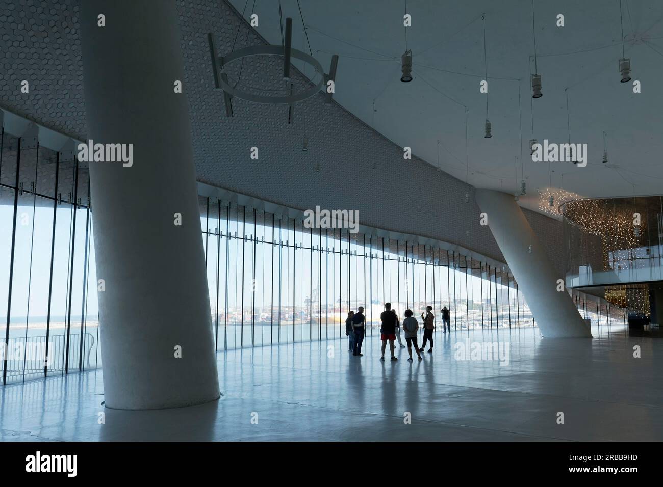 Reception hall with panoramic window, cruise terminal, Terminal de ...