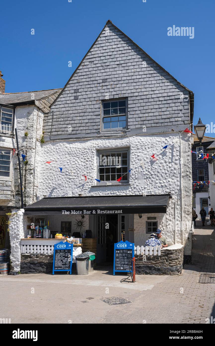 The Mote Bar, Pub and Restaurant in the historic centre of the fishing ...