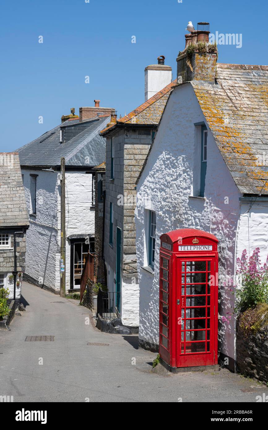 Phone booth england hi-res stock photography and images - Alamy