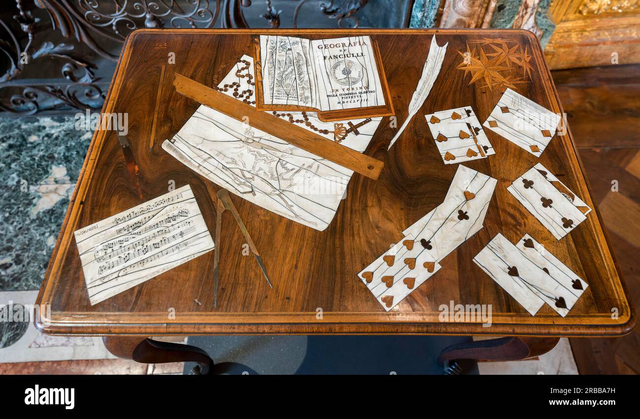 Console reale hi-res stock photography and images - Alamy