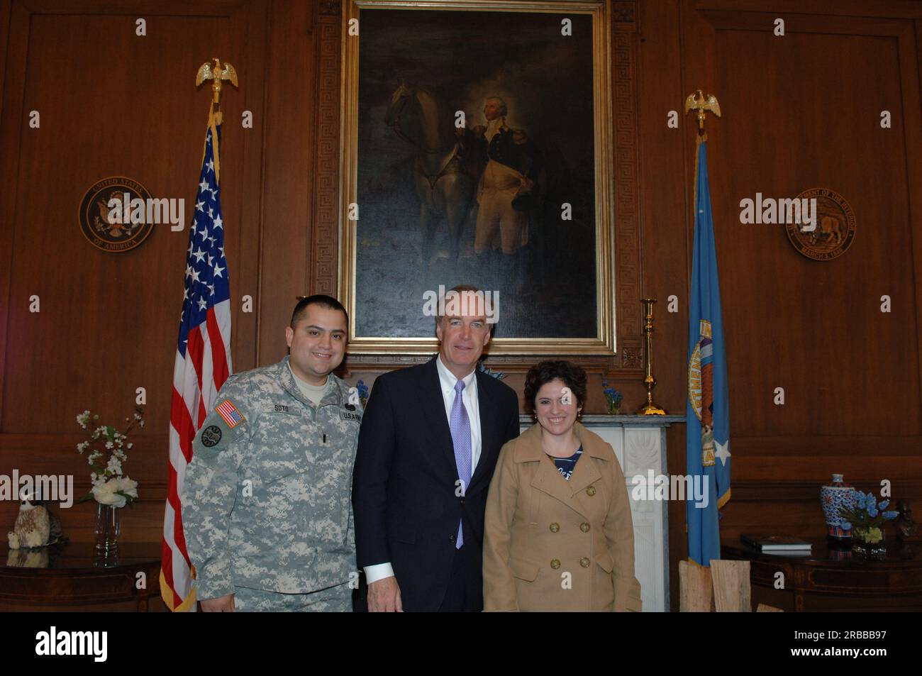 Secretary Dirk Kempthorne receiving visit at Main Interior from U.S ...
