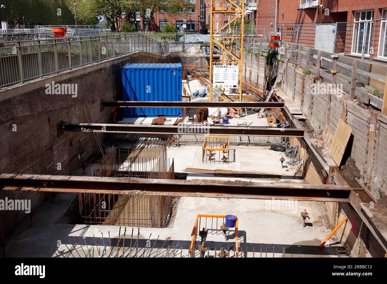 Construction excavation foundation development hi-res stock photography ...