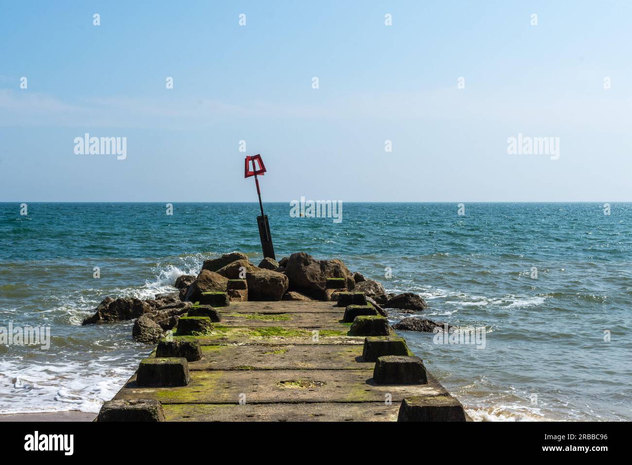 Groynes on bournemouth beach hi-res stock photography and images - Alamy