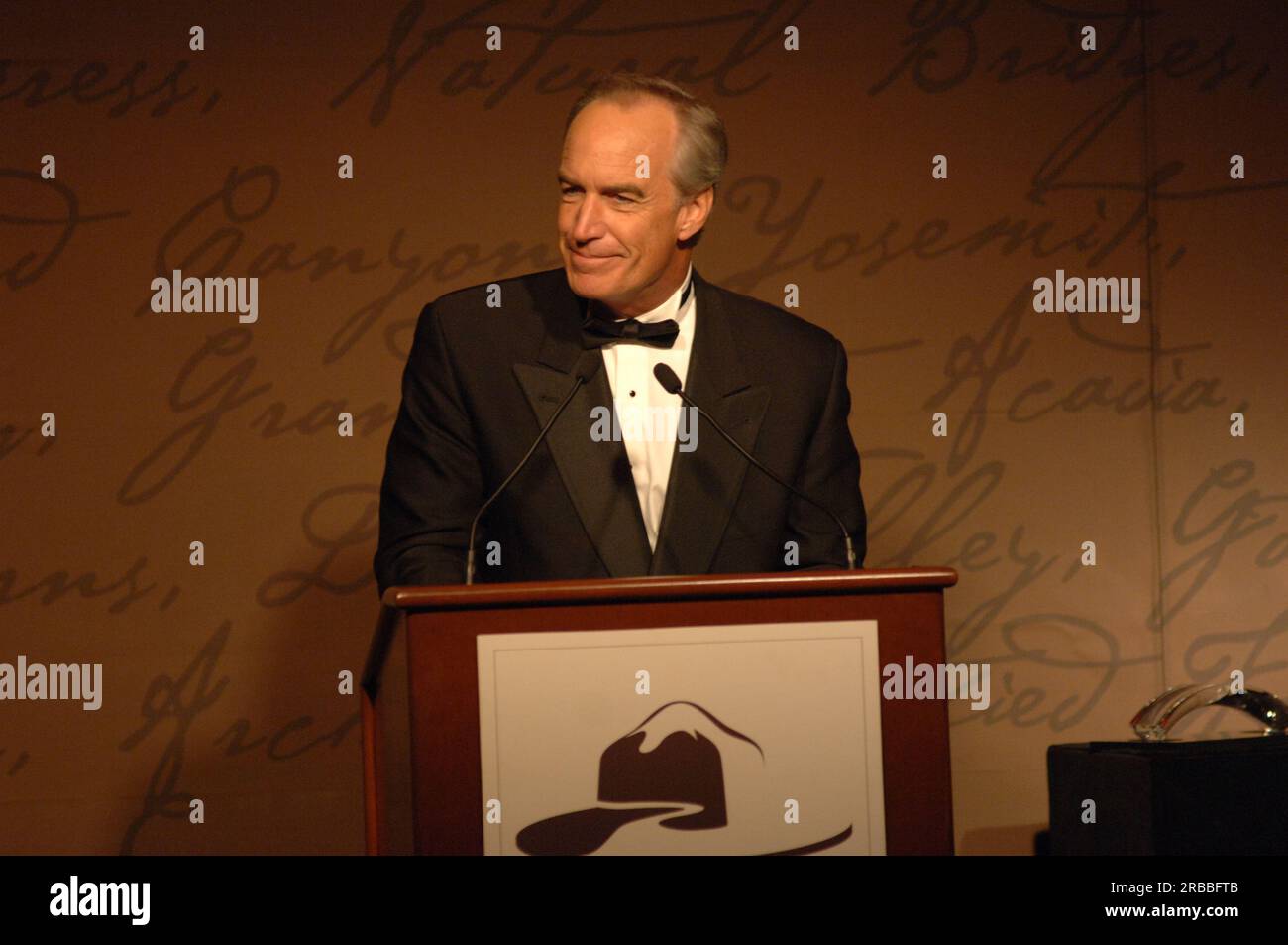 Foundation fundraiser hi-res stock photography and images - Alamy