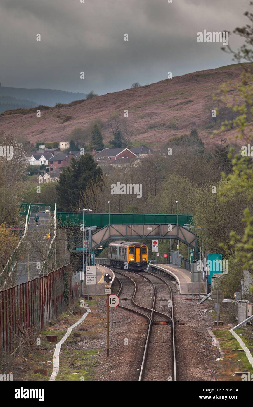 28/04/2023 Ystrad Rhondda 150235 2F88 1946 Treherbert to Pontypridd ...